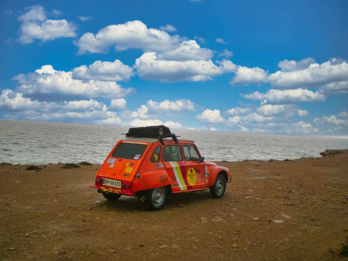 2cv raids. 2cvs parts. Citroen 2CV cars - 2cvTravel.com